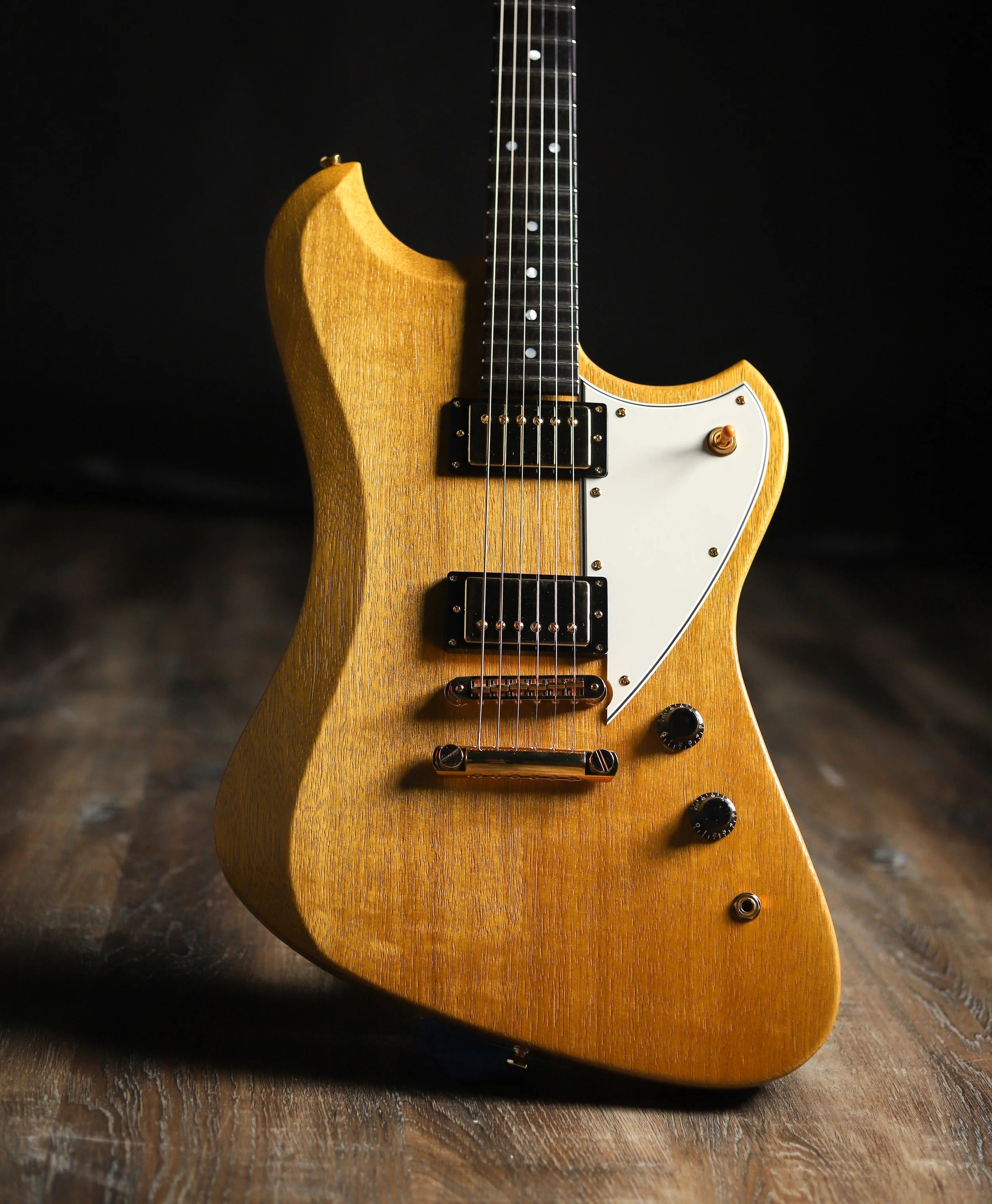 Signature VOLTUR DLX - Korina (1 of 6) – Novo Guitars